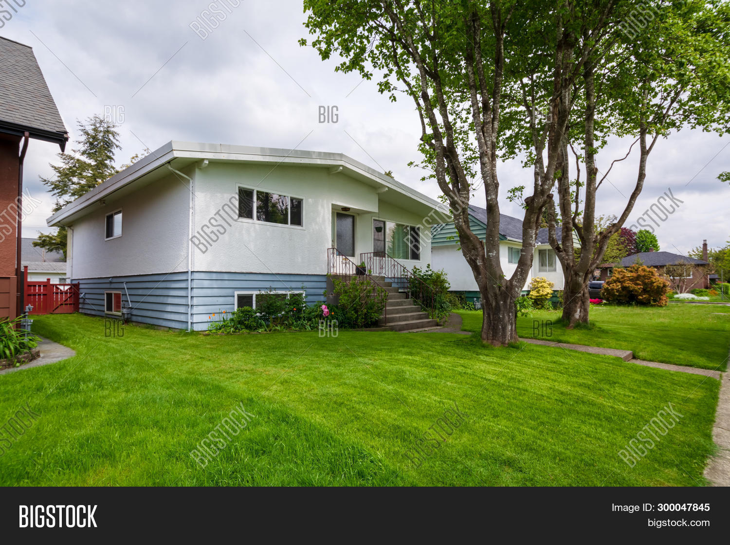 Average Residential Image & Photo (Free Trial) | Bigstock