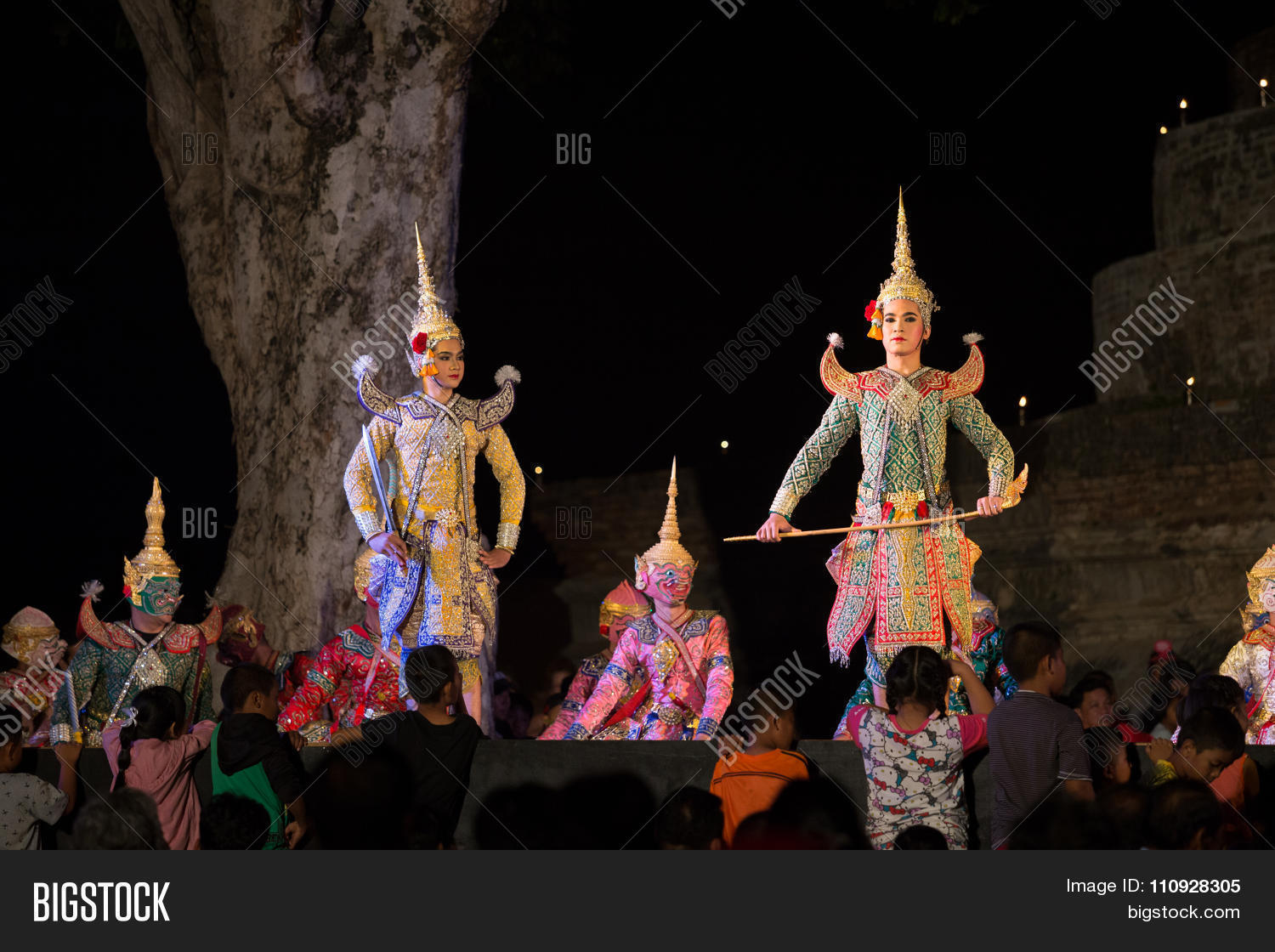 Show Pantomime Loy Image & Photo (Free Trial) | Bigstock