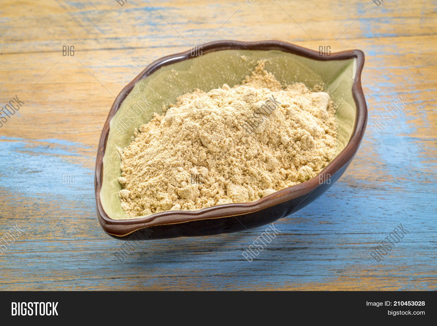 Maca Root Powder Leaf Image & Photo (Free Trial) | Bigstock