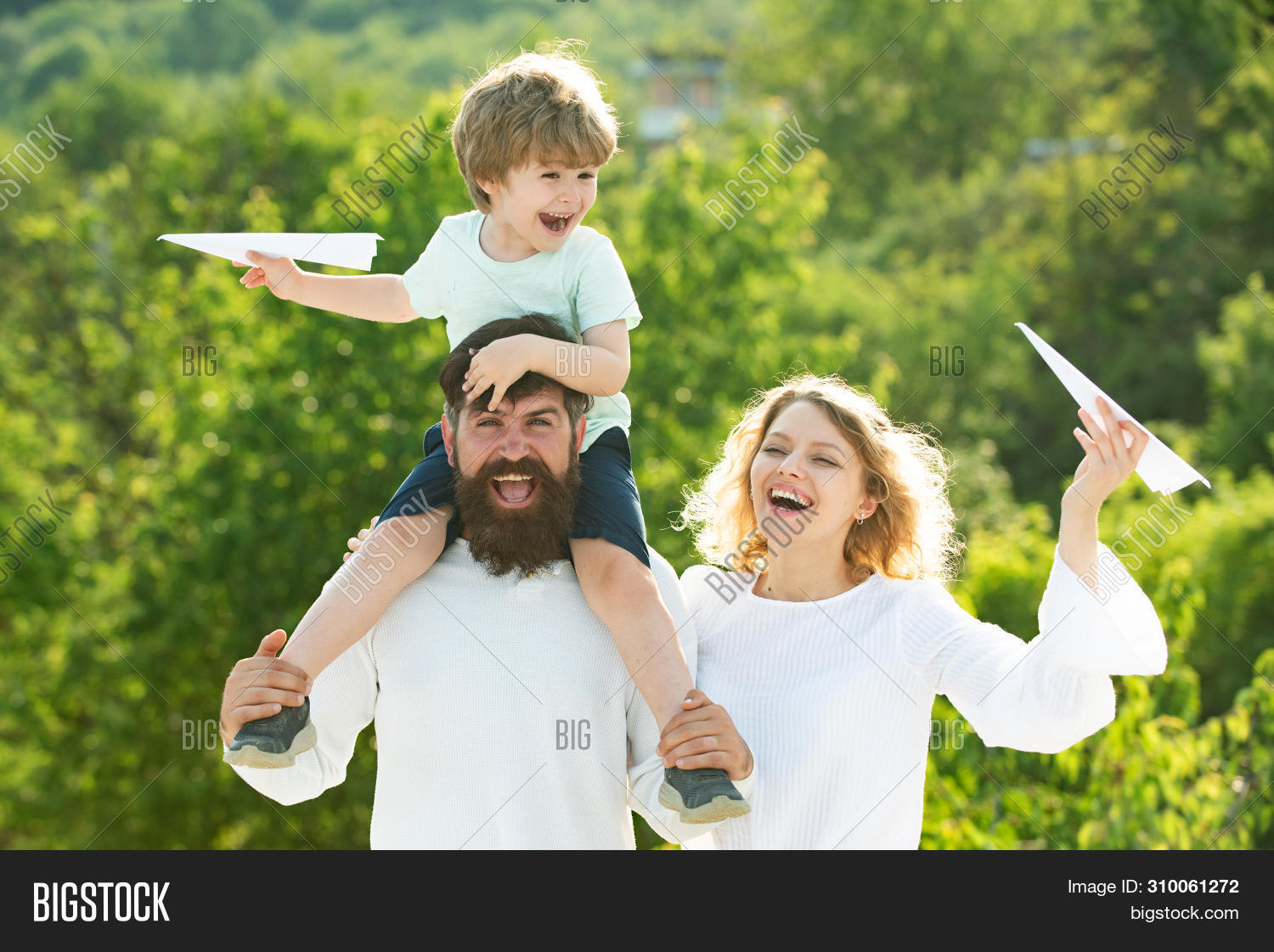 Happy Joyful Family Image & Photo (Free Trial) | Bigstock