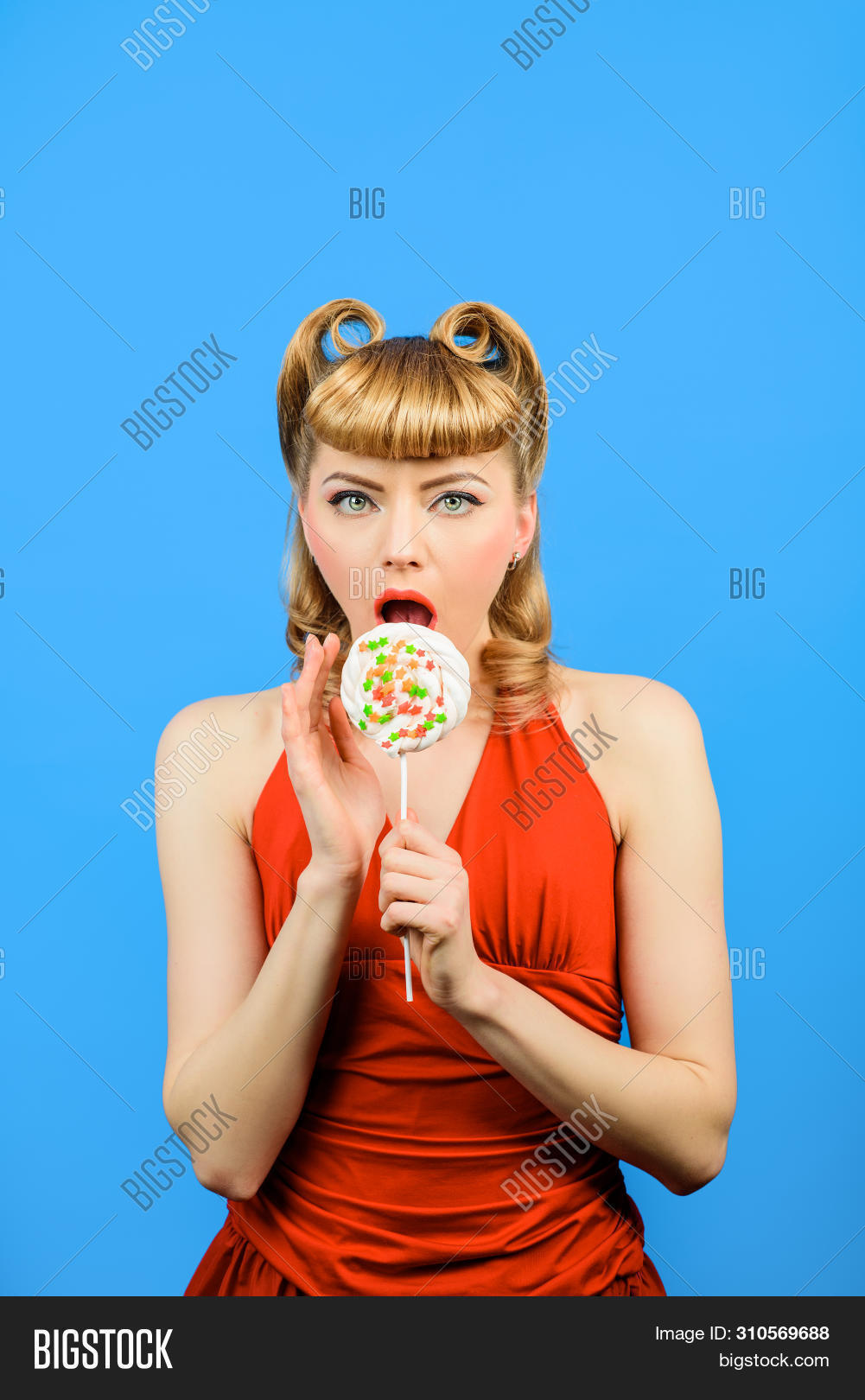 Sweet Sexy Blonde Telegraph