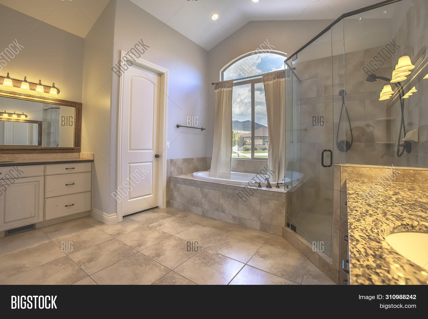 Oval Bathtub Front Image & Photo (Free Trial) | Bigstock