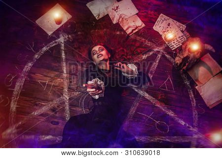 Portrait Scary Witch Image & Photo (Free Trial) | Bigstock