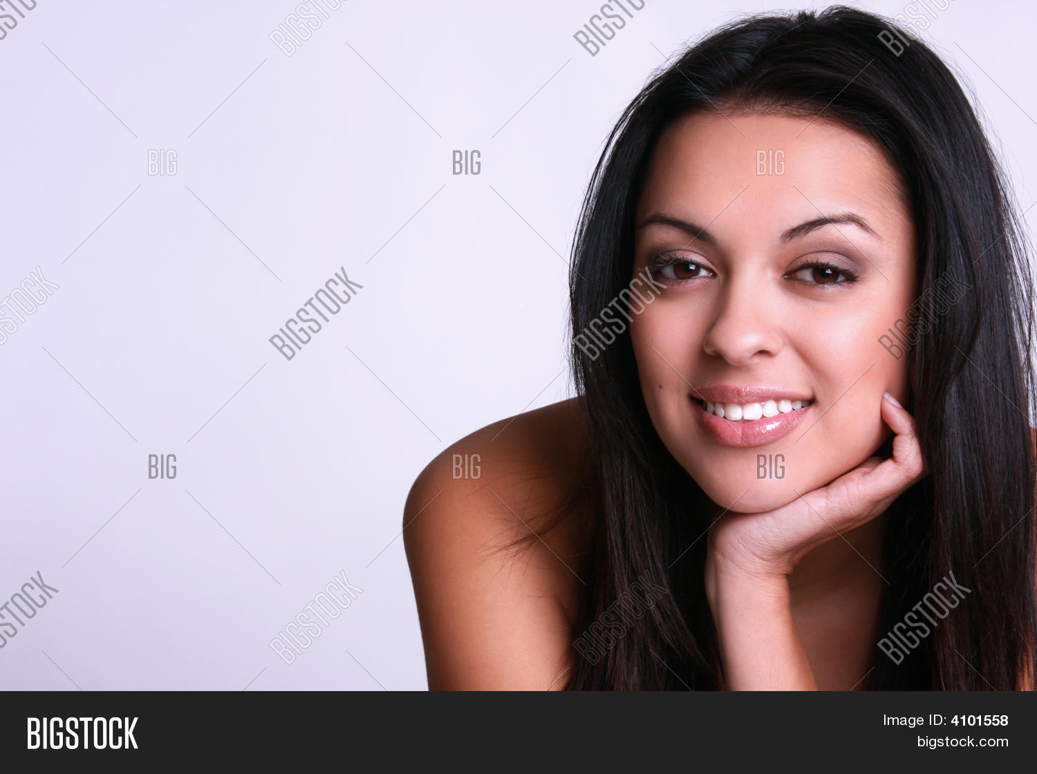 Pretty Hispanic Woman Image & Photo (Free Trial) | Bigstock