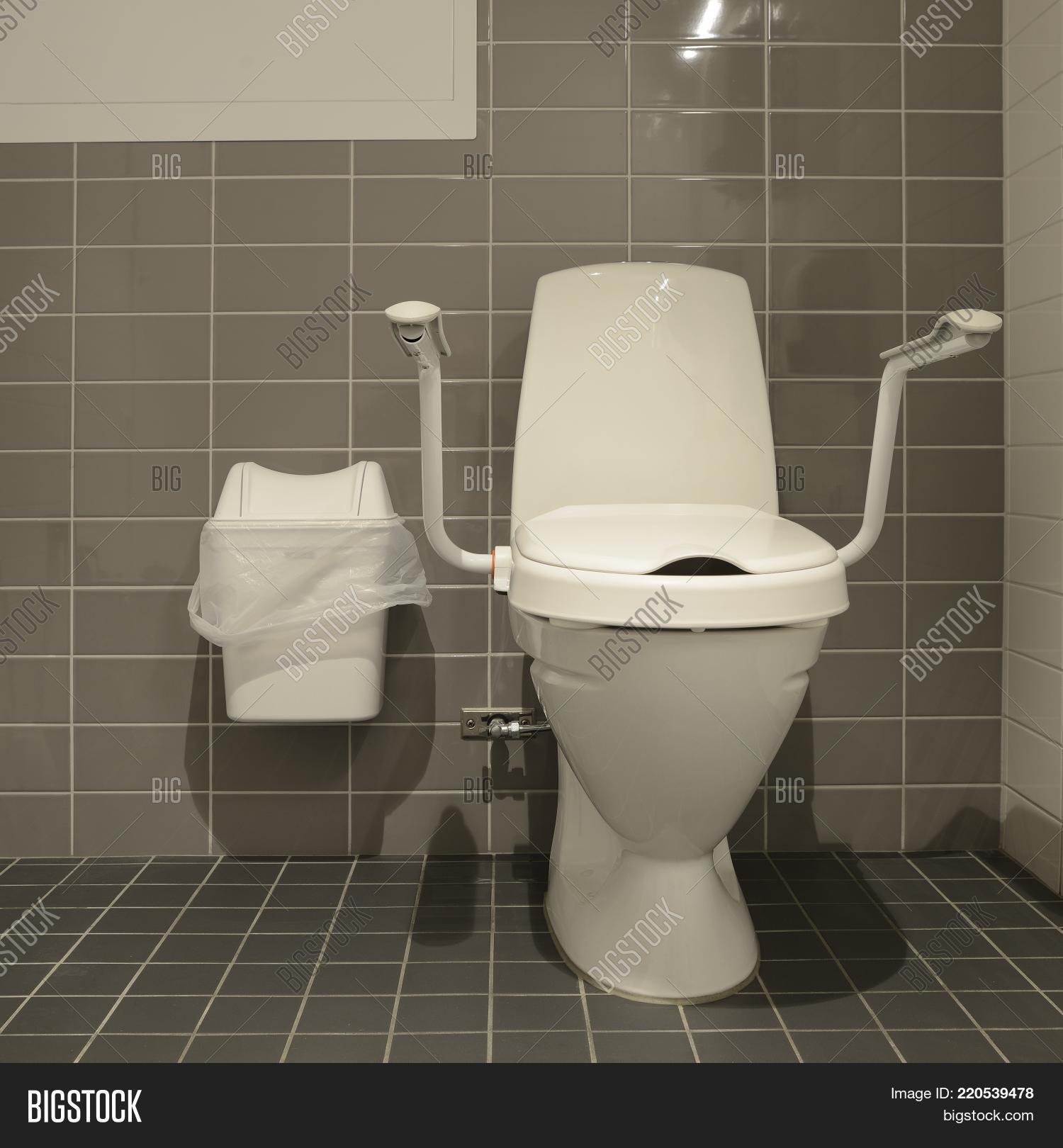 Closeup Toilet People Image & Photo (Free Trial) | Bigstock