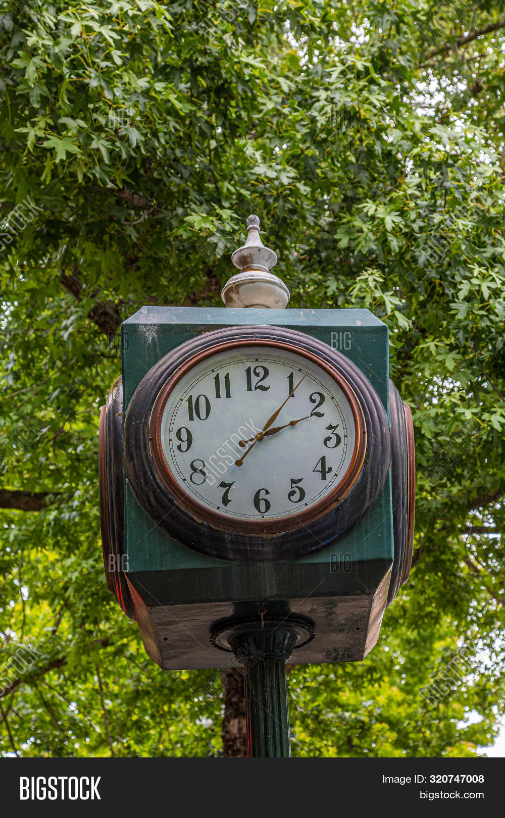 Old Fashioned Clock Image & Photo (Free Trial) | Bigstock