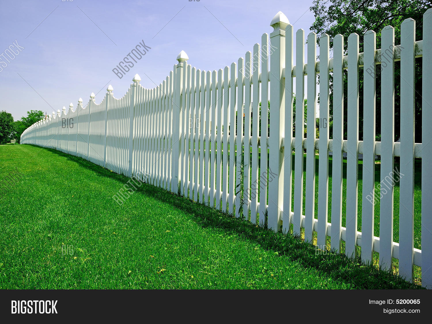 White Fence Image & Photo (Free Trial) | Bigstock