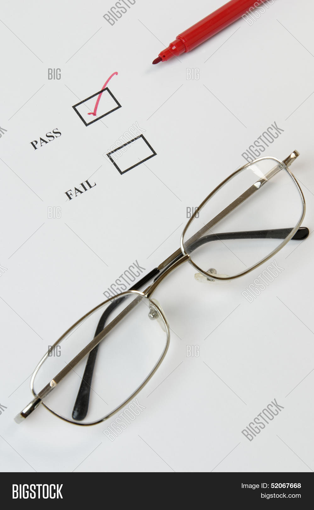 Check List - Pass Image & Photo (Free Trial) | Bigstock