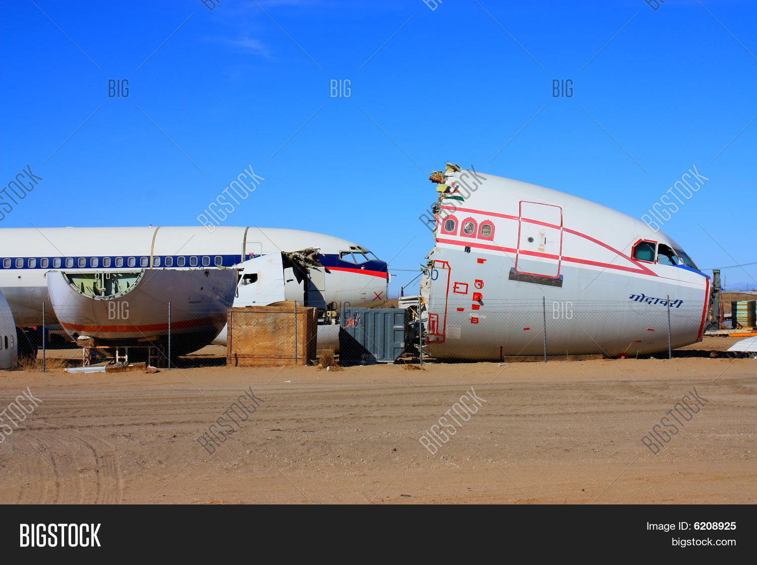 Aircraft Boneyard Image & Photo (Free Trial) | Bigstock