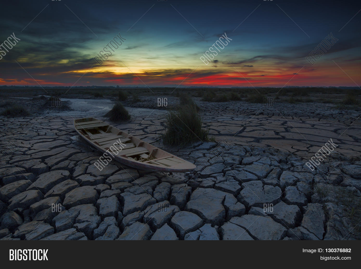 Wooden Boat On Drought Image & Photo (Free Trial) | Bigstock