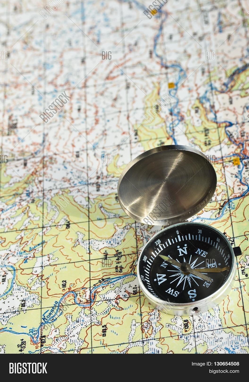Magnetic Compass Image & Photo (Free Trial) | Bigstock