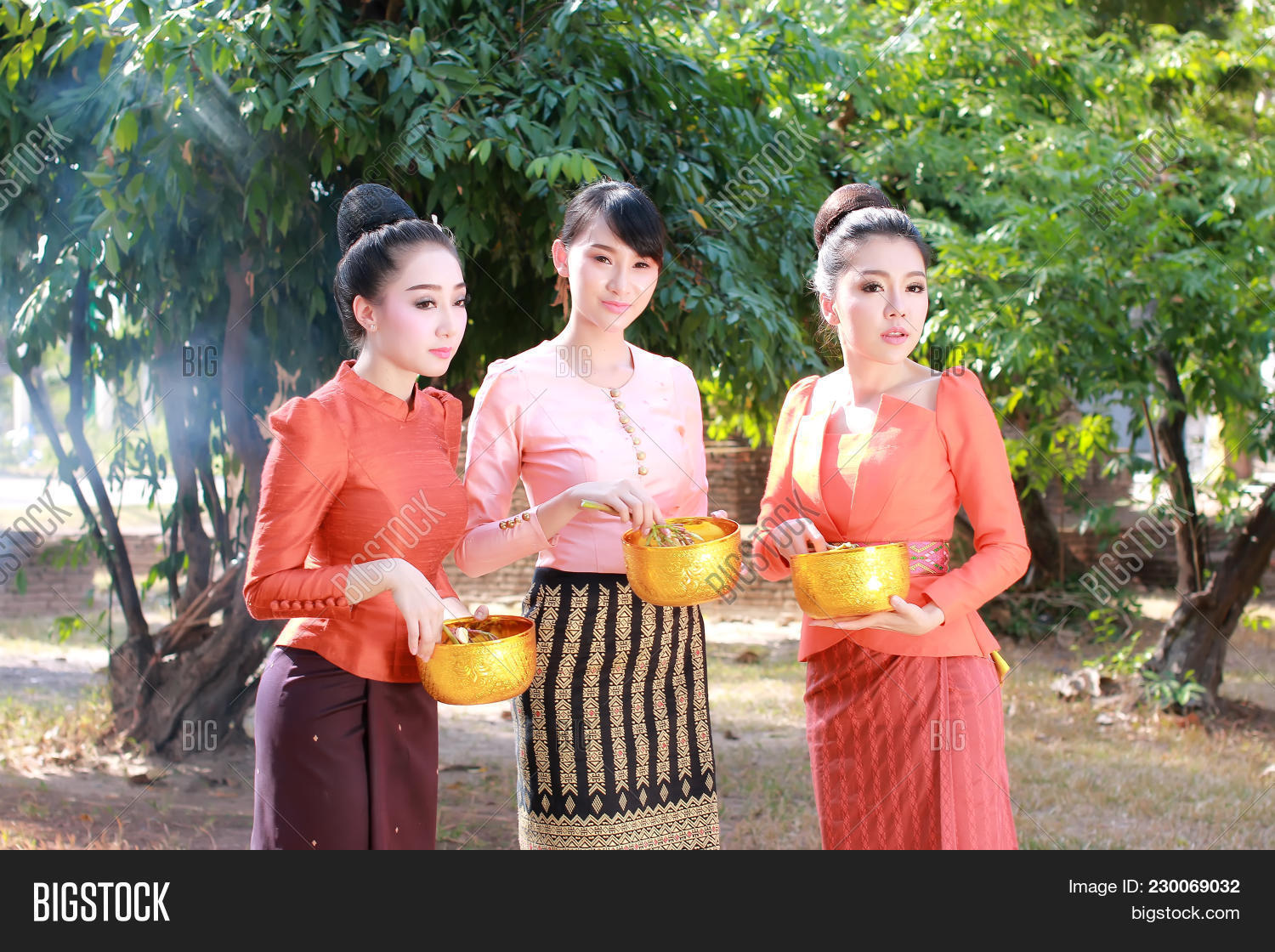 Welcome Songkran Image & Photo (Free Trial) | Bigstock