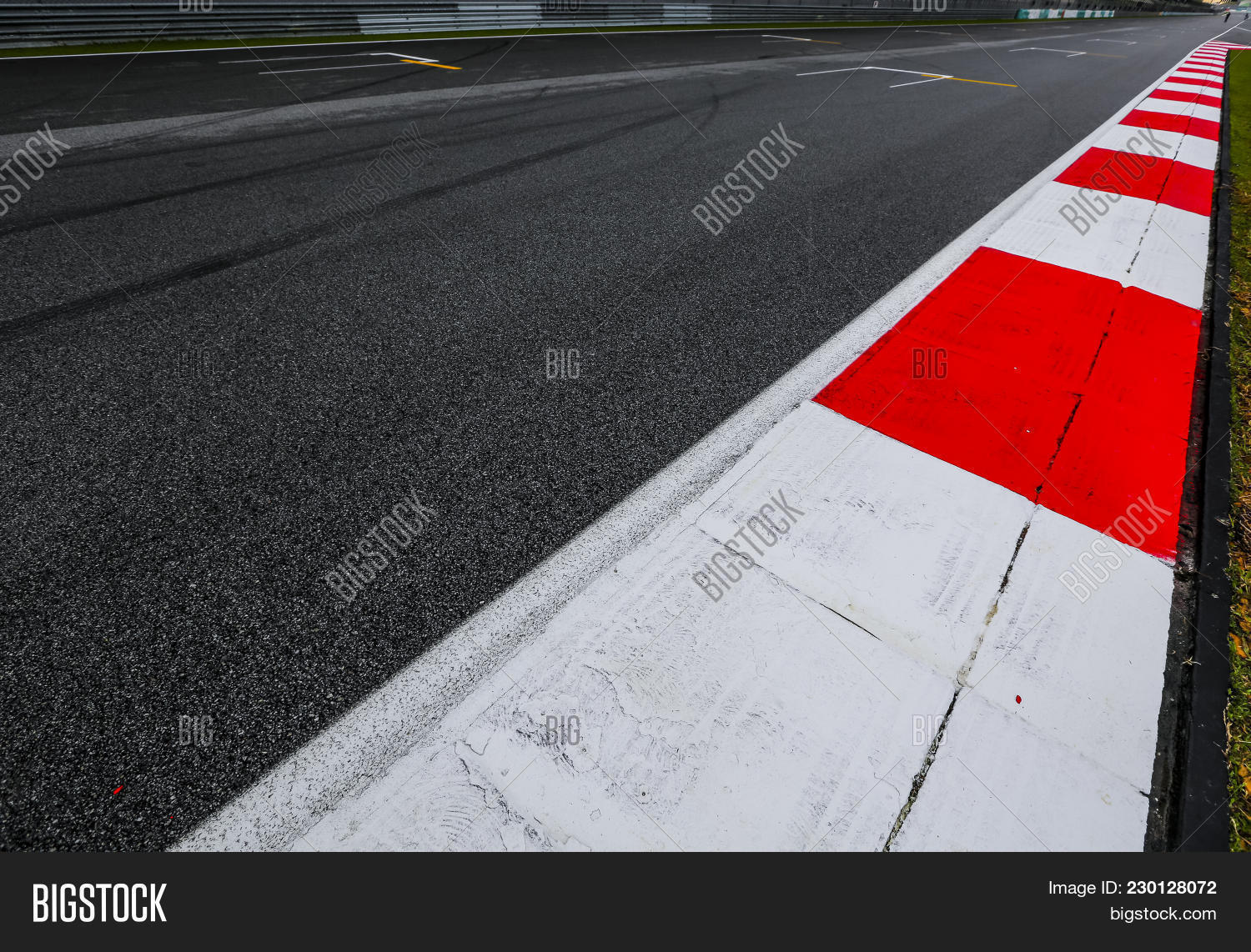 Asphalt Red White Kerb Image & Photo (Free Trial) | Bigstock