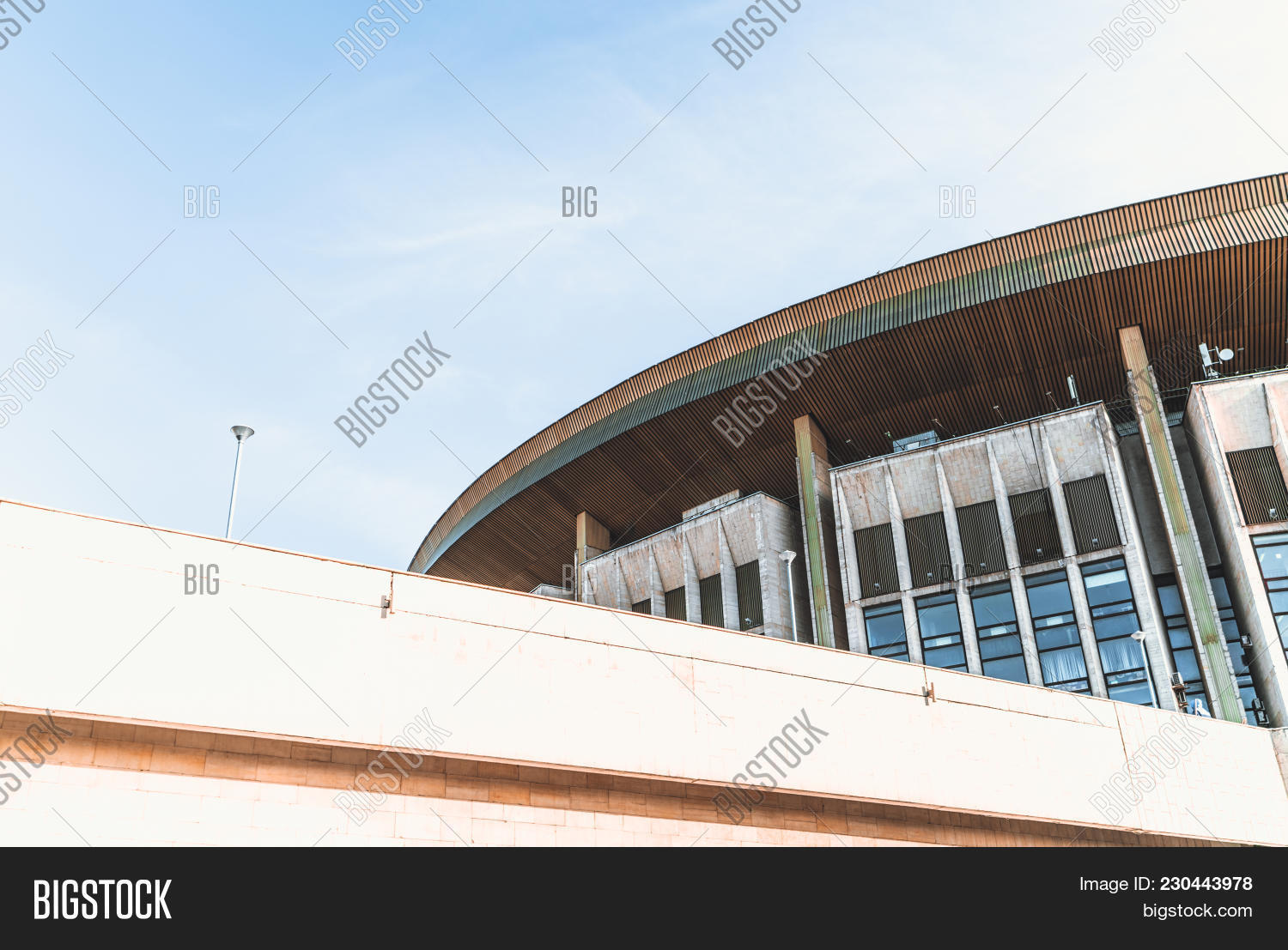 Minimalist Wide-angle Image & Photo (Free Trial) | Bigstock