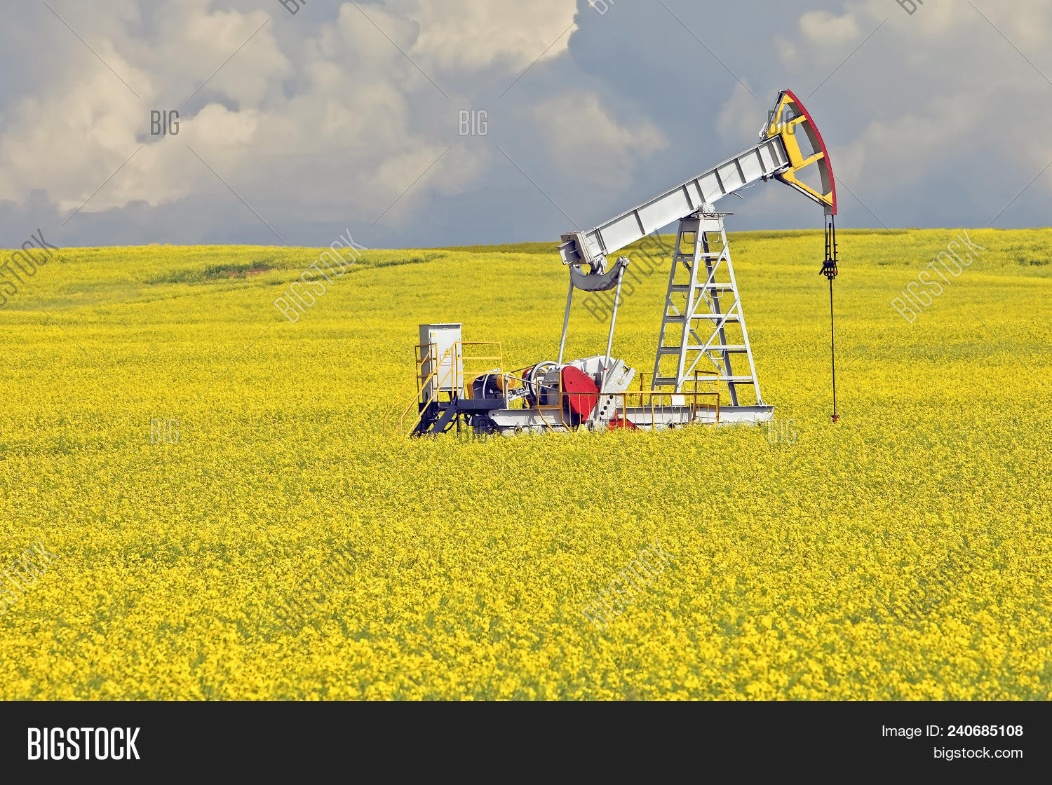 Oil Pump Field Yellow Image & Photo (Free Trial) | Bigstock