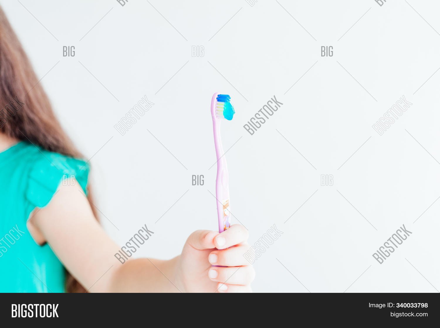 Little Girl No Teeth Image & Photo (Free Trial) | Bigstock
