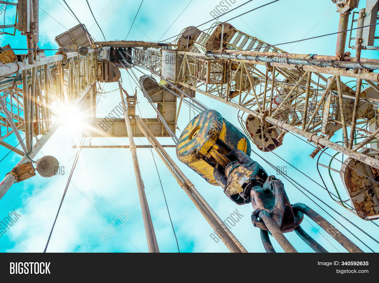 Onshore Land Rig Oil Image & Photo (Free Trial) | Bigstock