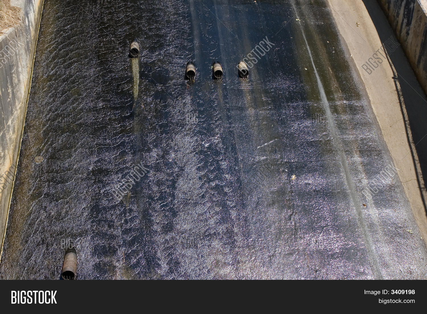 Lake Overflow Culvert Image & Photo (Free Trial) | Bigstock