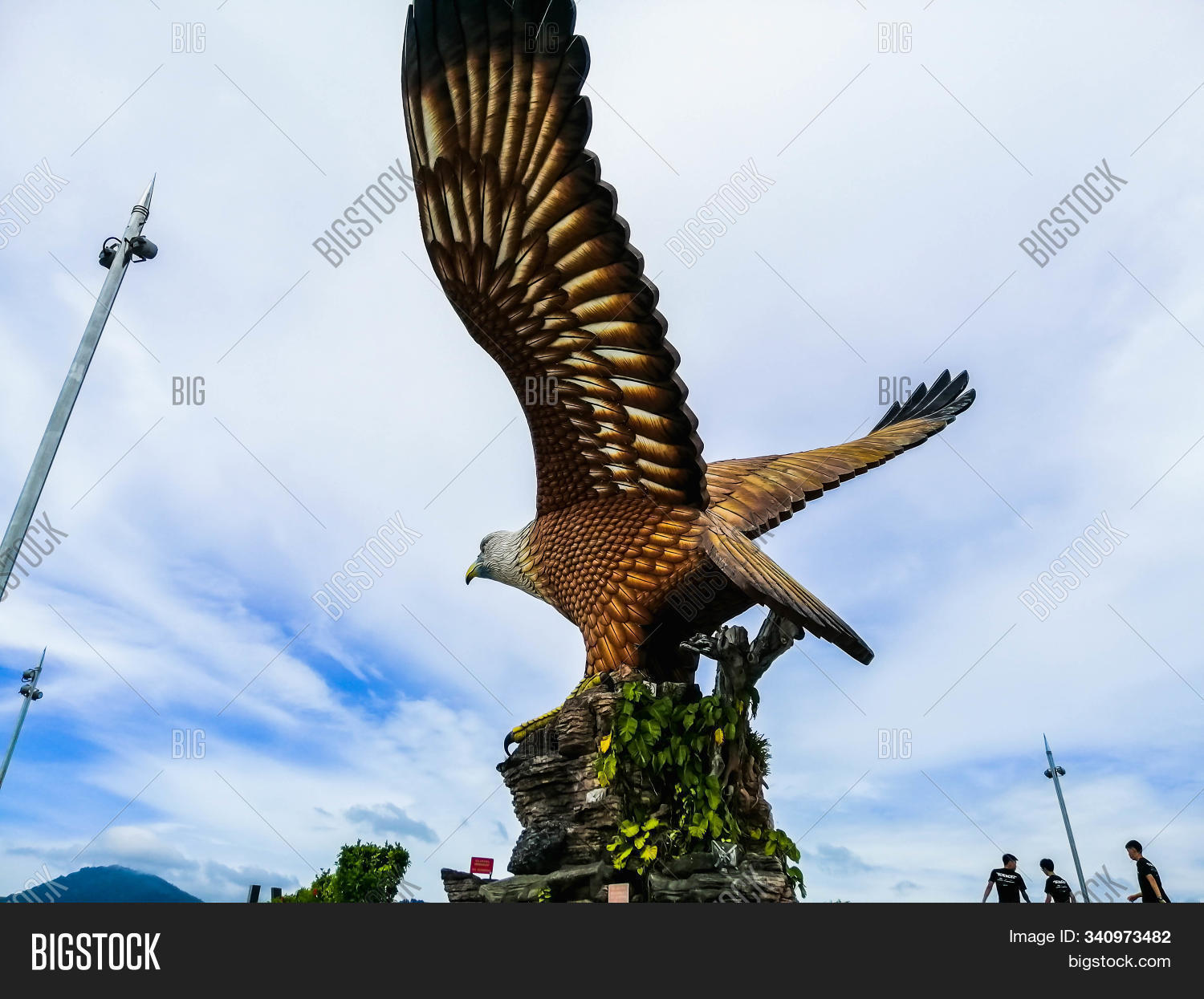 Side View Eagle Statue Image & Photo (Free Trial) | Bigstock