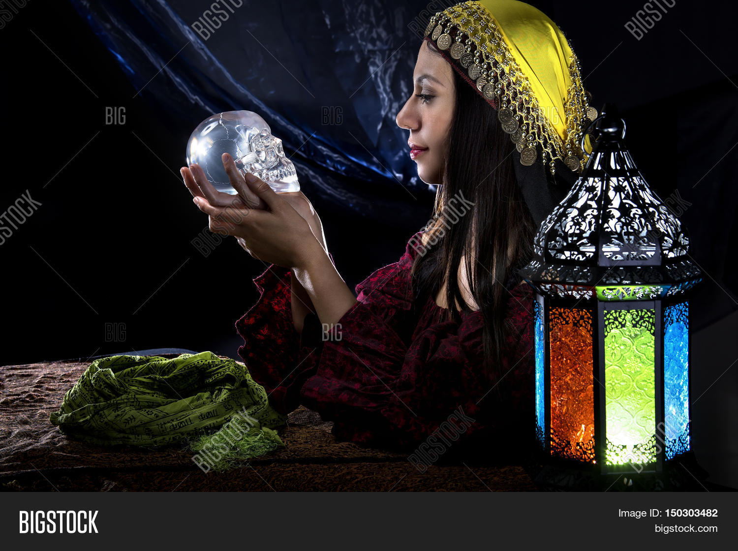 Female Psychic Fortune Image & Photo (Free Trial) | Bigstock