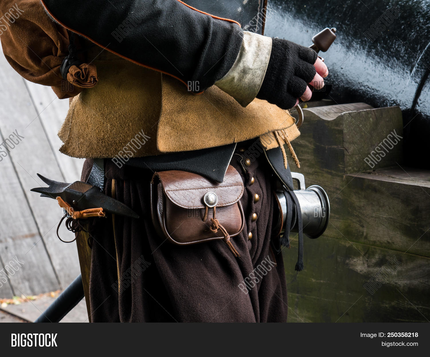 Historic Attire Gunner Image & Photo (Free Trial) | Bigstock