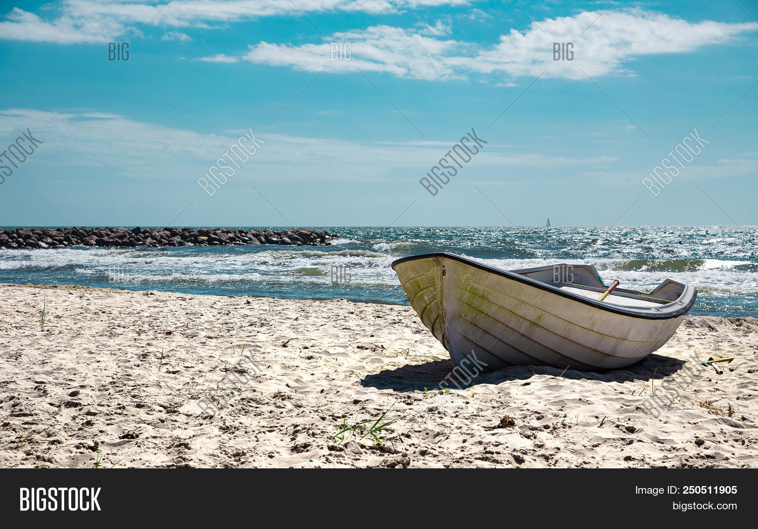 Boat On Sandy Sunny Image & Photo (Free Trial) | Bigstock