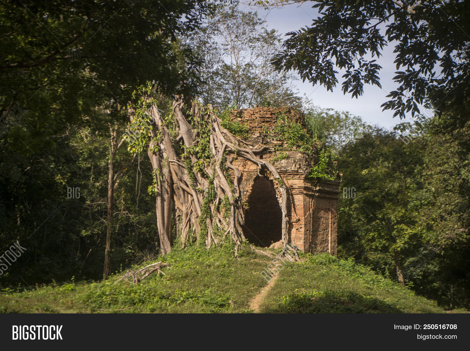 Cambodia Kampong Thom Image & Photo (Free Trial) | Bigstock