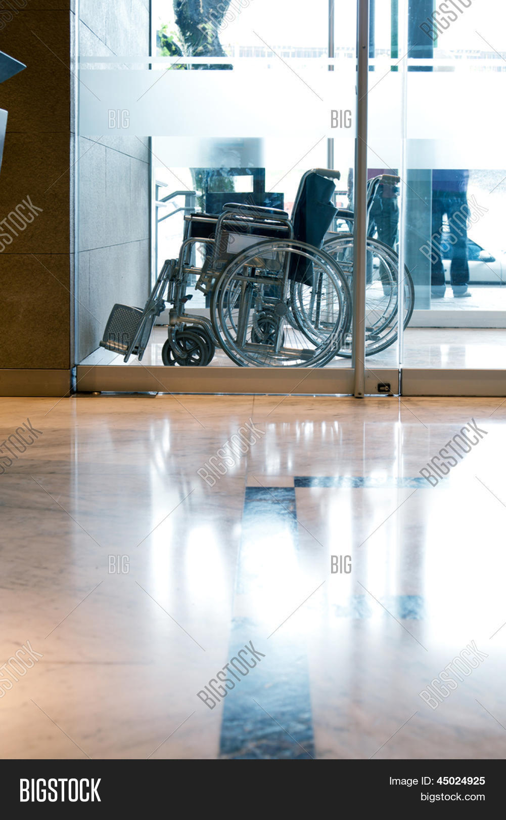 Wheelchair Reception Image & Photo (Free Trial) | Bigstock