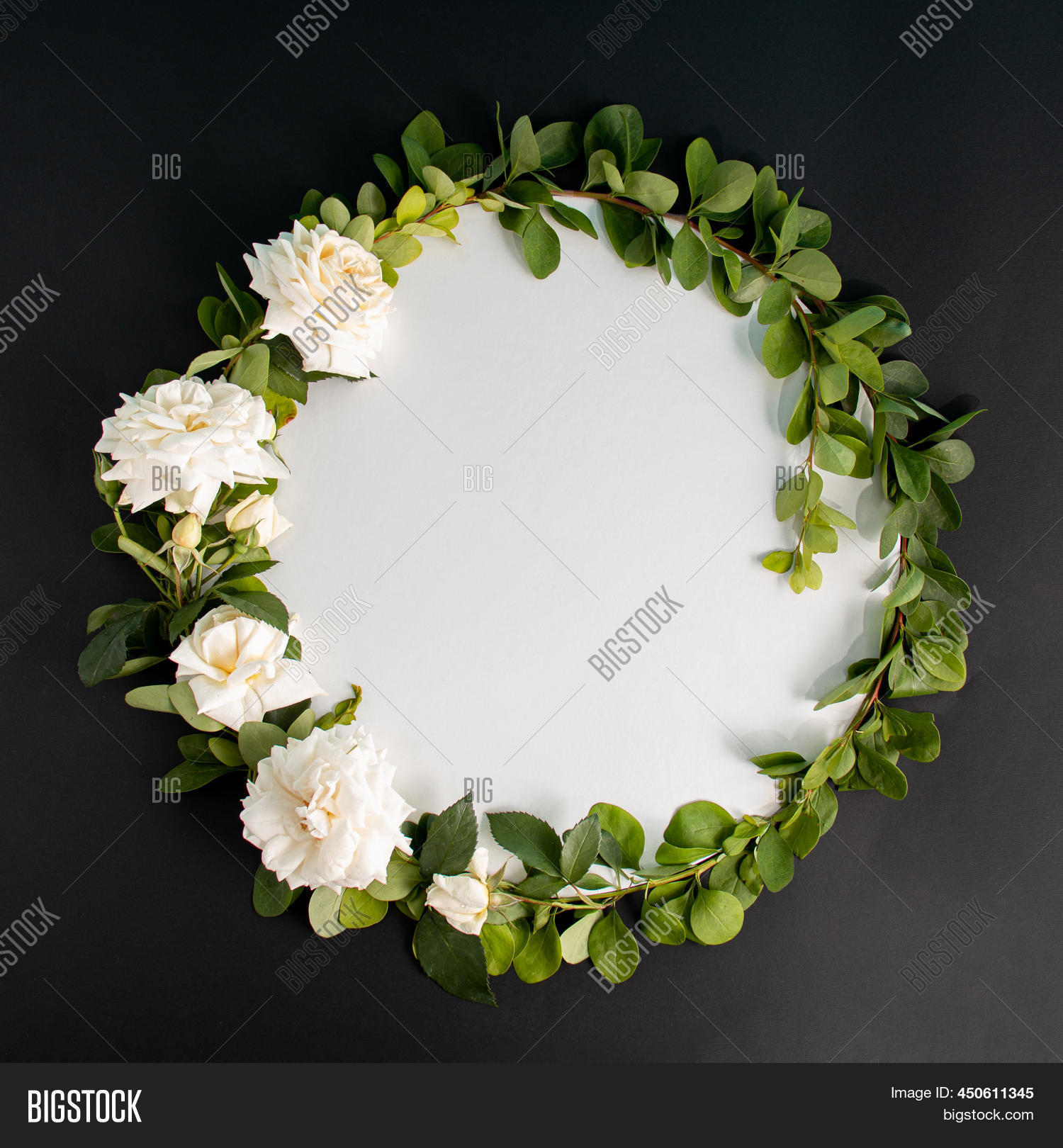 Round Frame Wreath Image & Photo (Free Trial) | Bigstock