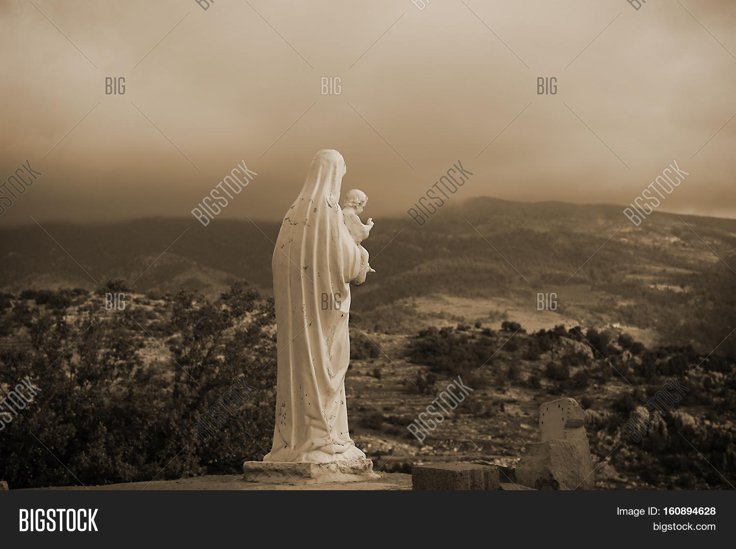Back View Virgin Mary Image & Photo (Free Trial) | Bigstock