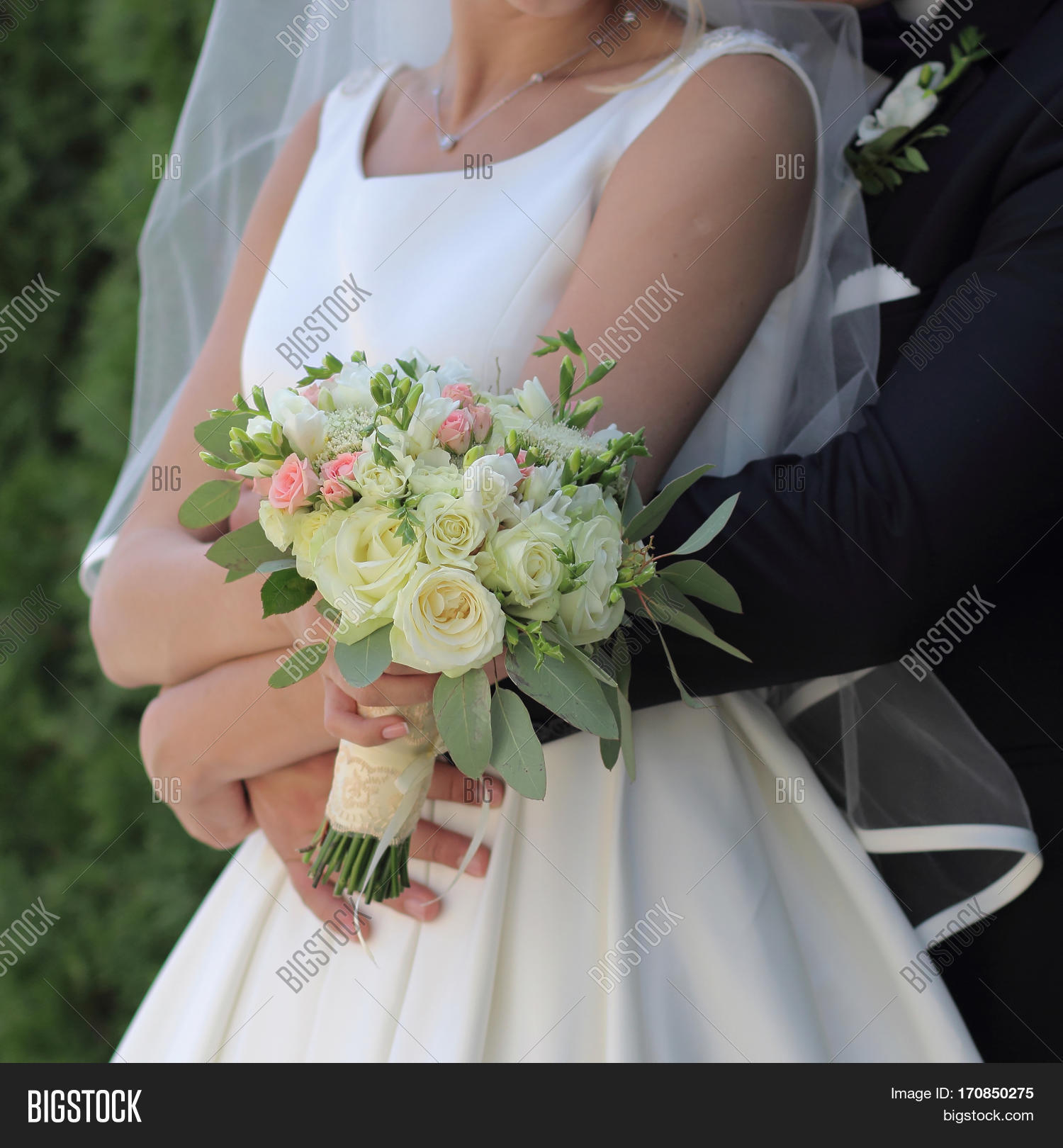 Bride Holds Wedding Image & Photo (Free Trial) | Bigstock
