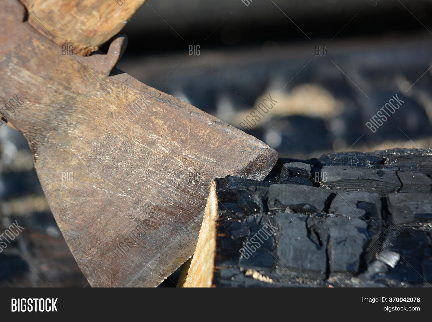 Close Blade Old Axe Image & Photo (Free Trial) | Bigstock