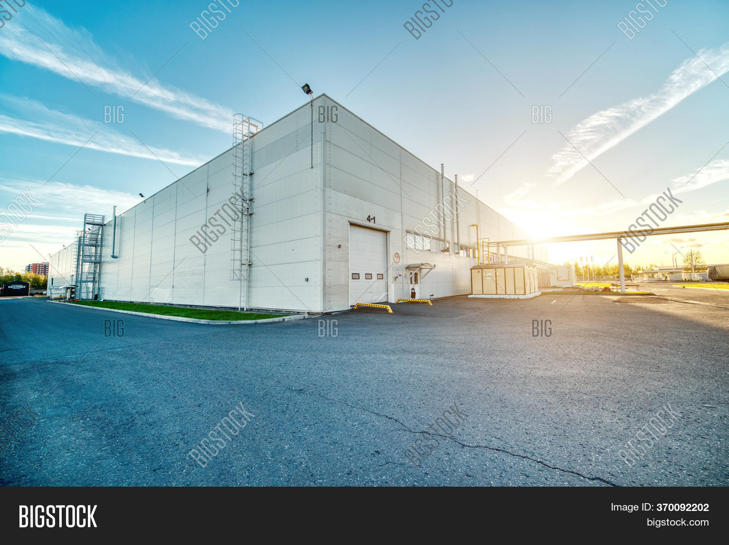 Large Industrial Image & Photo (Free Trial) | Bigstock