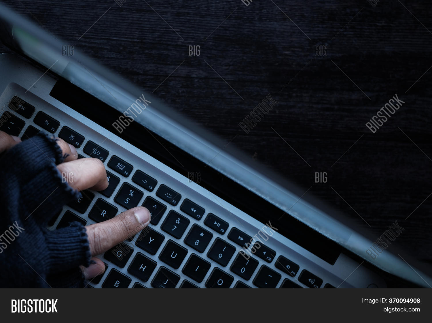 Hacker Hand Stealing Image & Photo (Free Trial) | Bigstock
