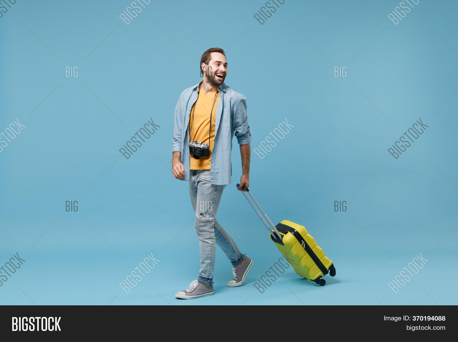 Funny Traveler Tourist Image & Photo (Free Trial) | Bigstock