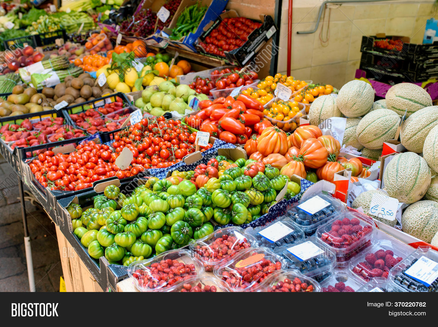 Food Market Center Image & Photo (Free Trial) | Bigstock