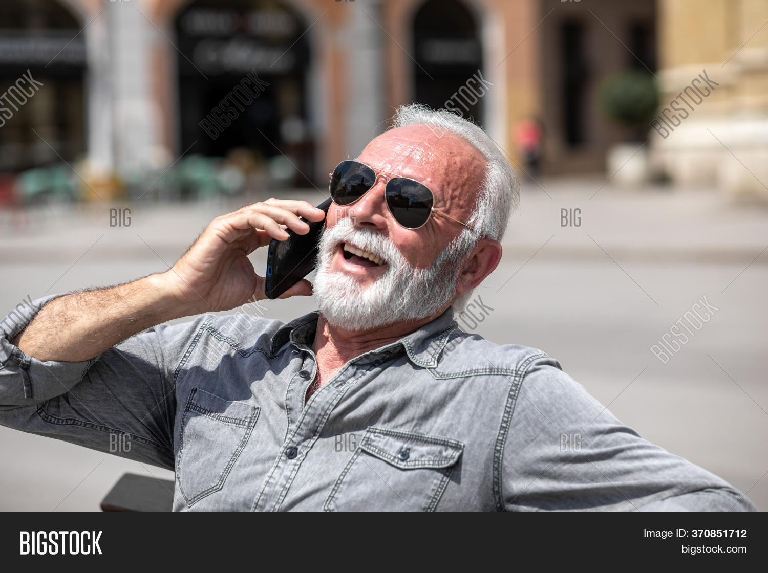Old Man Use Internet Image & Photo (Free Trial) | Bigstock