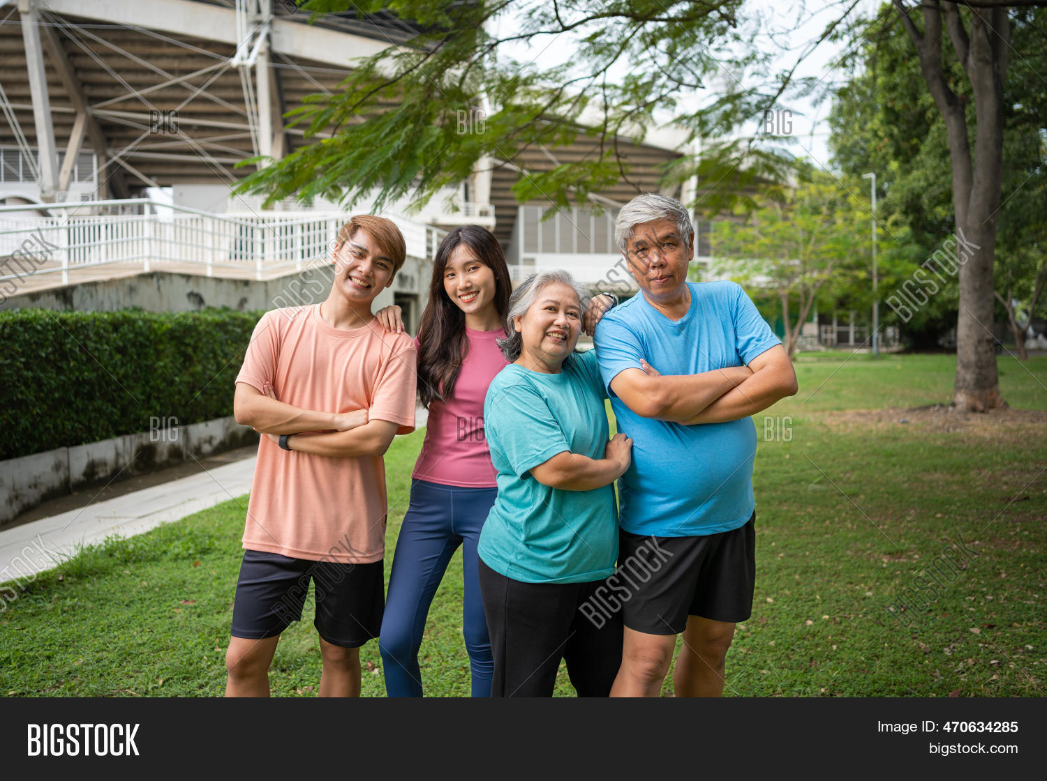 Healthy Family Group Image & Photo (Free Trial) | Bigstock