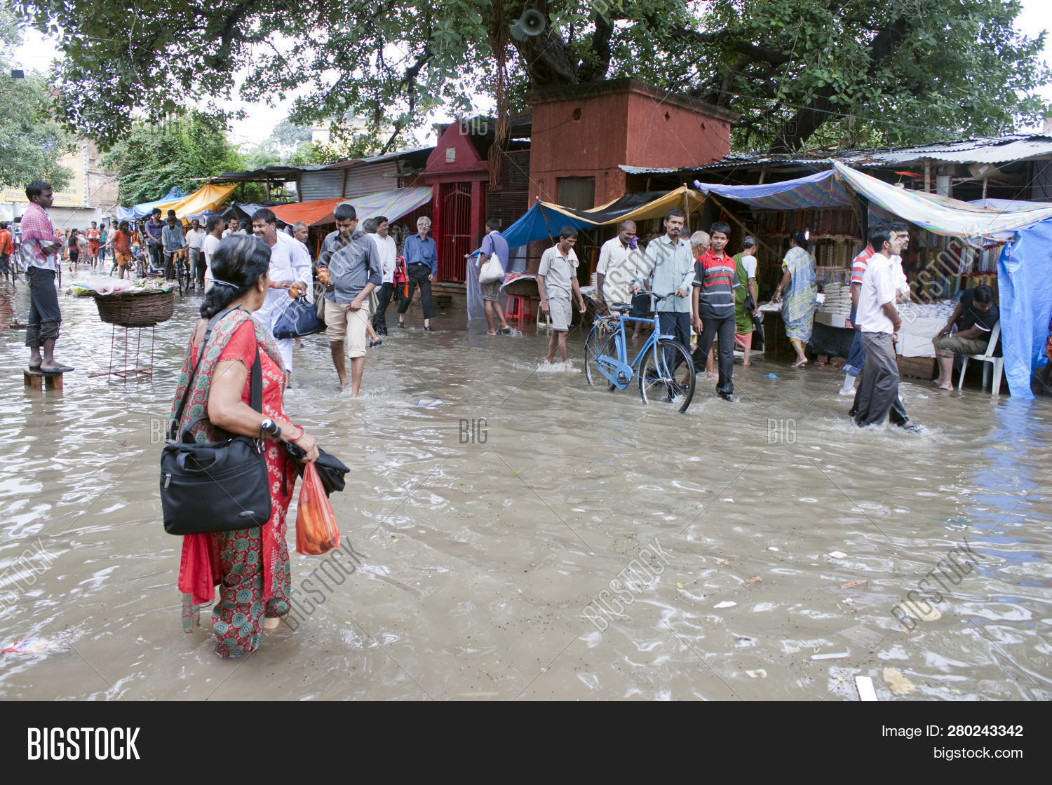 Varanasi, India - Aug Image & Photo (Free Trial) | Bigstock