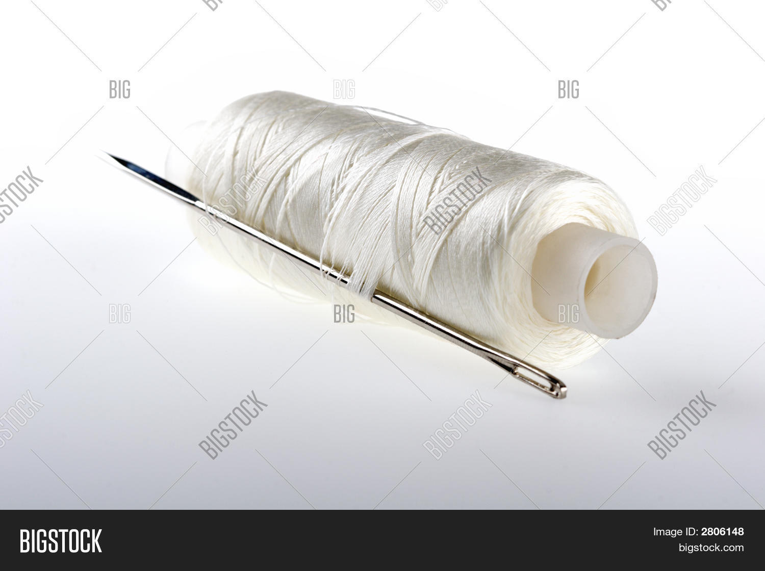 Threads Needle Image & Photo (Free Trial) | Bigstock