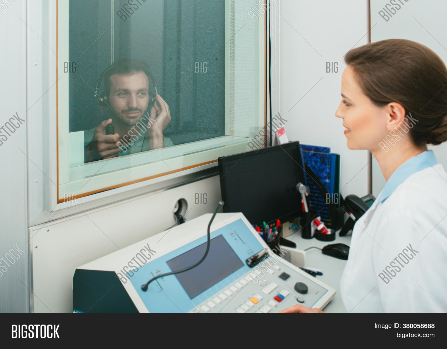 Audiologist Woman Image & Photo (Free Trial) | Bigstock
