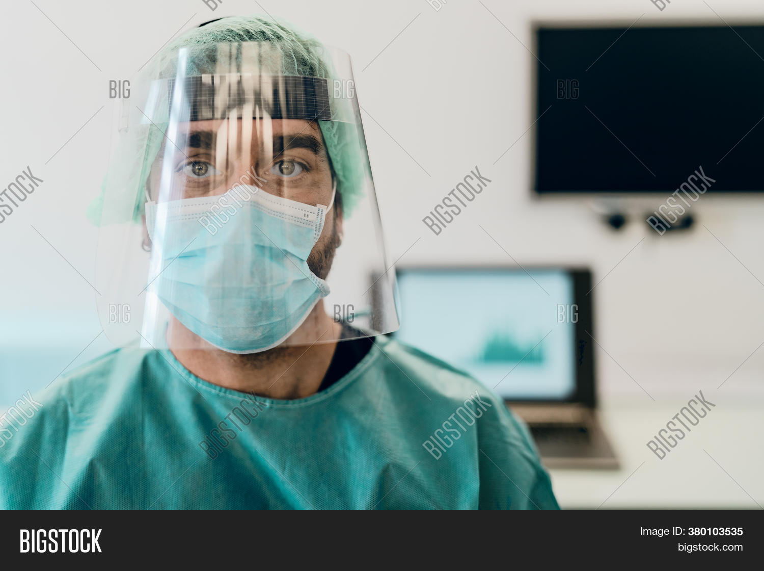 Doctor Wearing Ppe Image & Photo (Free Trial) | Bigstock