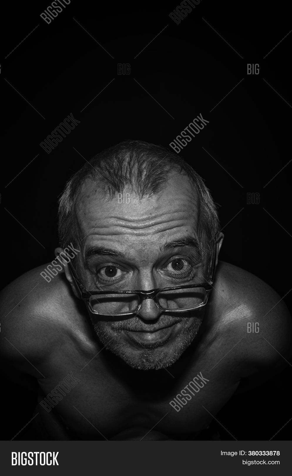 Toady Who Smiles Bows Image & Photo (Free Trial) | Bigstock