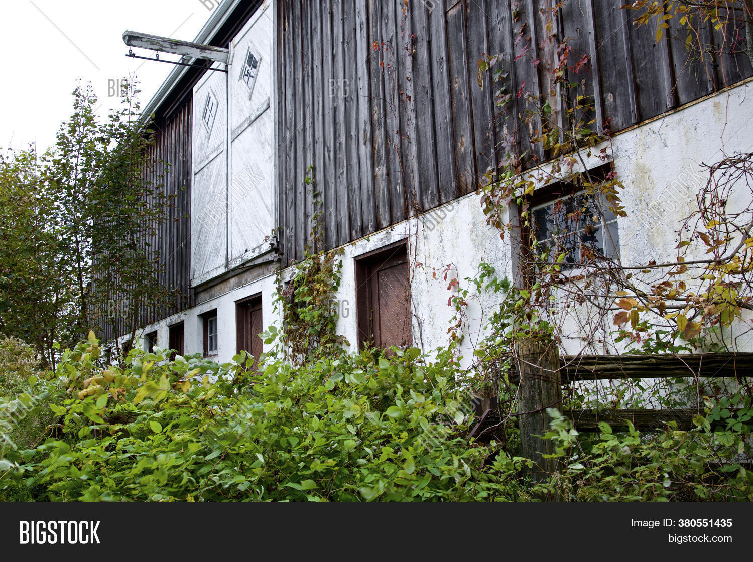 View Farm Barn House Image & Photo (Free Trial) | Bigstock