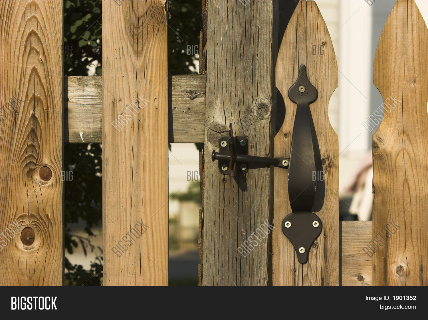 Old Style Latch On Image & Photo (Free Trial) | Bigstock