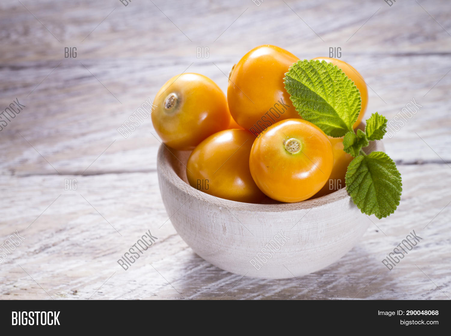 Imagen y foto Fruit Uchuva, (prueba gratis) | Bigstock