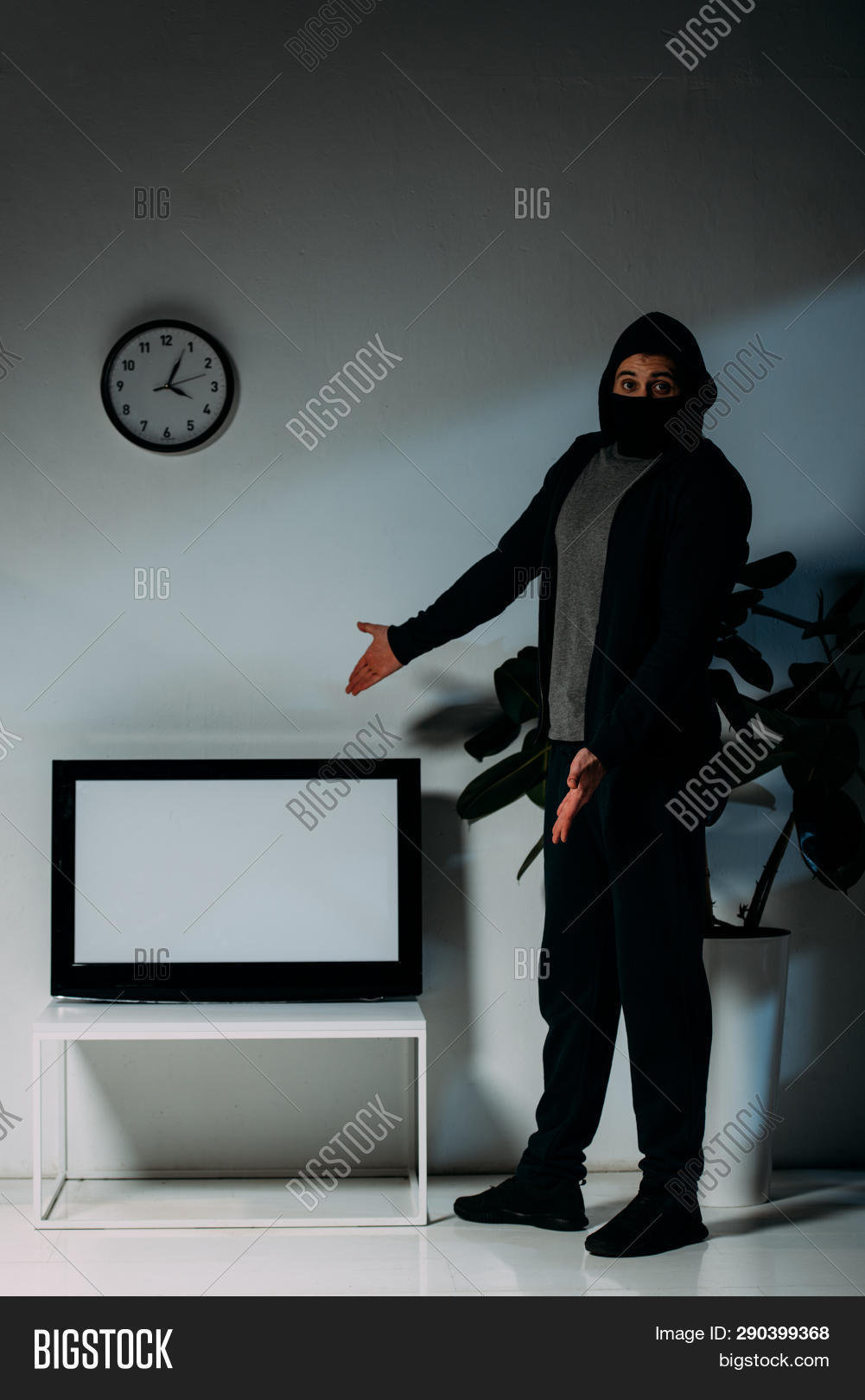 Surprised Thief Black Image & Photo (Free Trial) | Bigstock