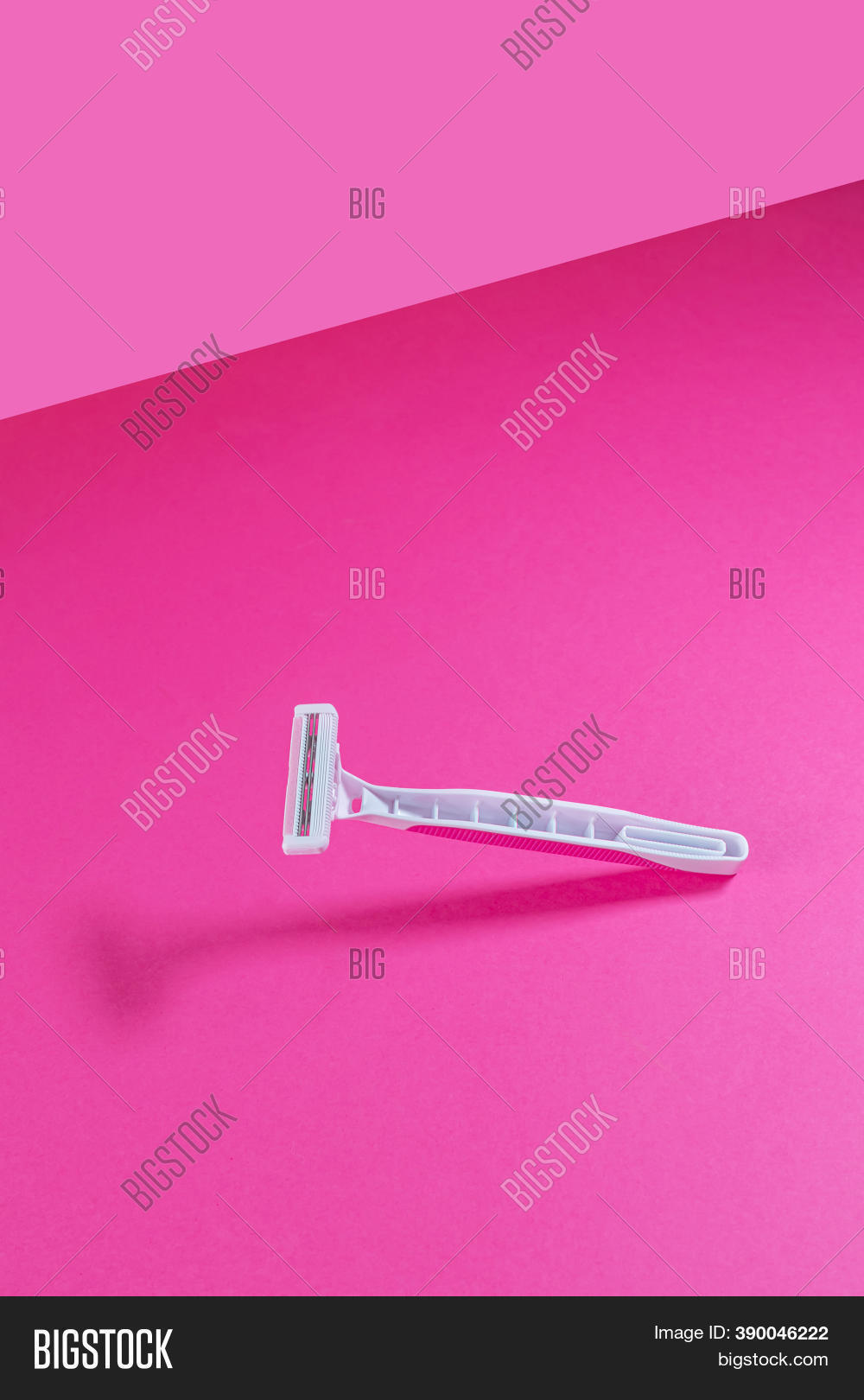 Women's Plastic Razor Image & Photo (Free Trial) | Bigstock