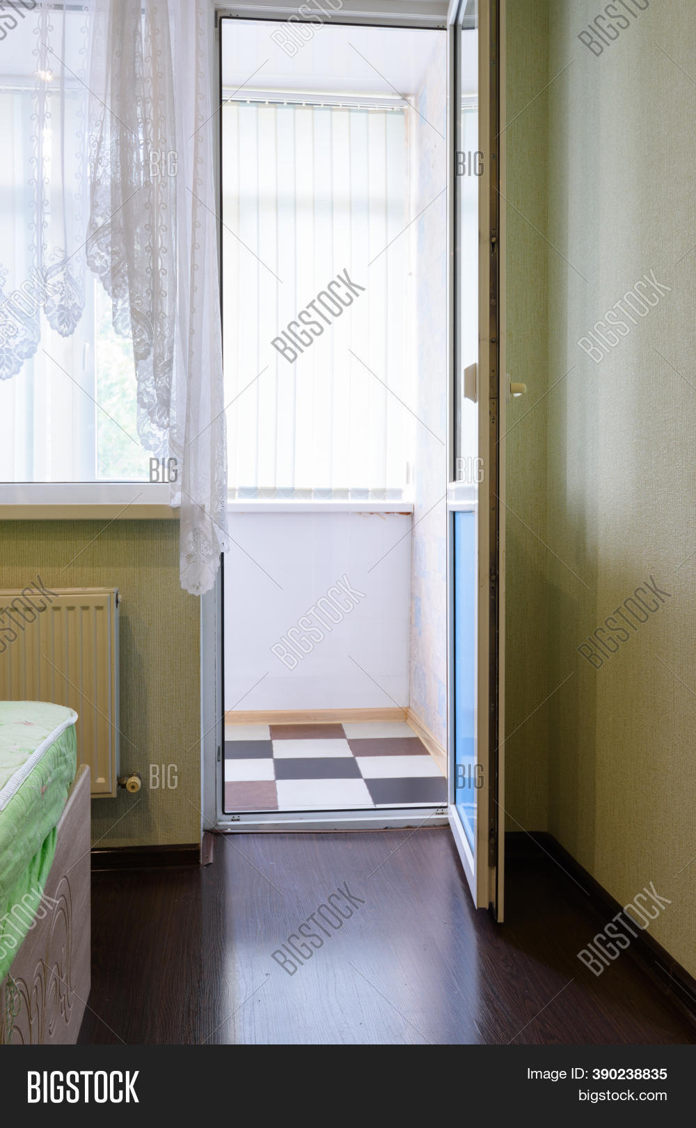 Exit Room Glazed Image & Photo (Free Trial) | Bigstock