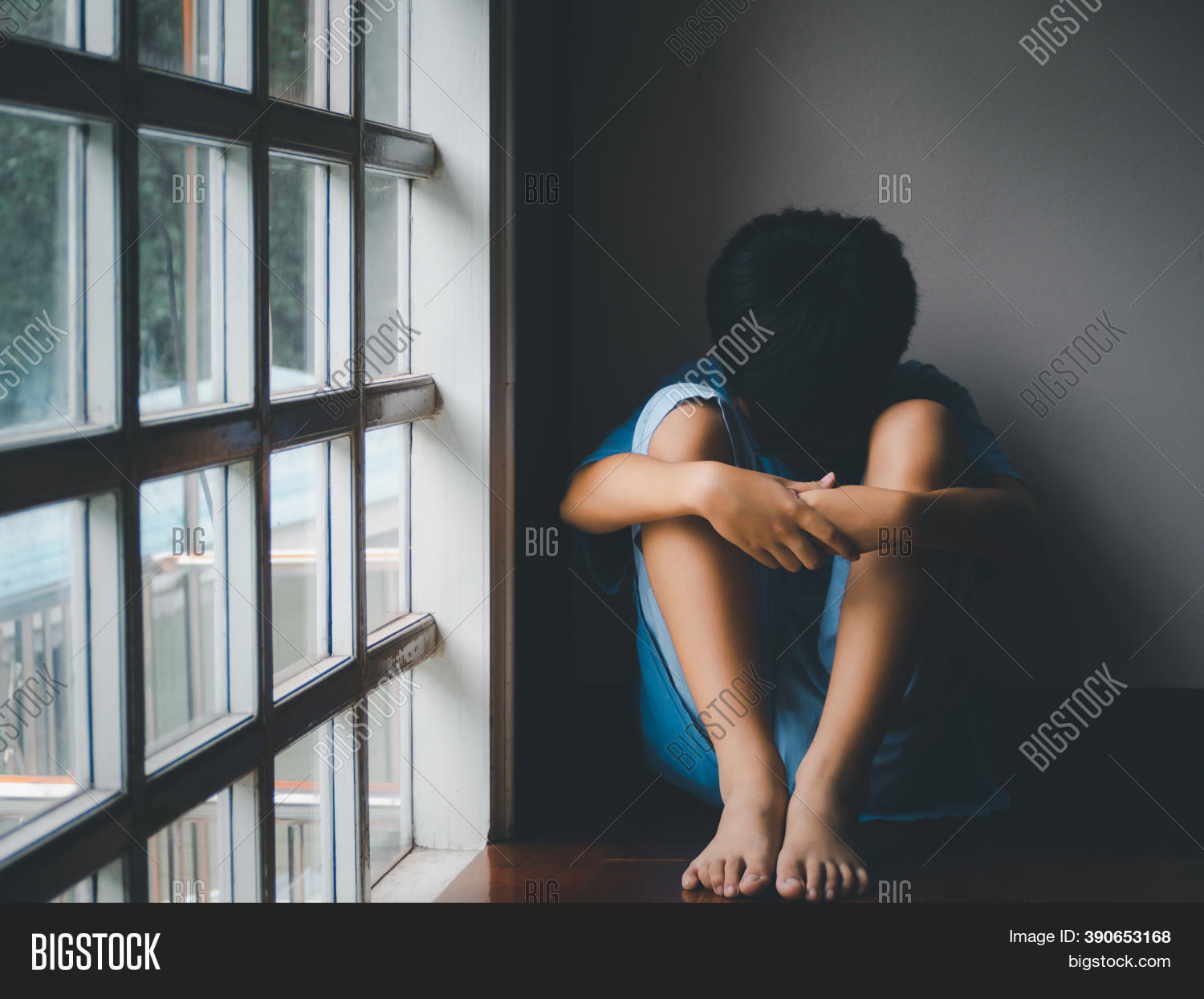 Neglected Lonely Child Image & Photo (Free Trial) | Bigstock